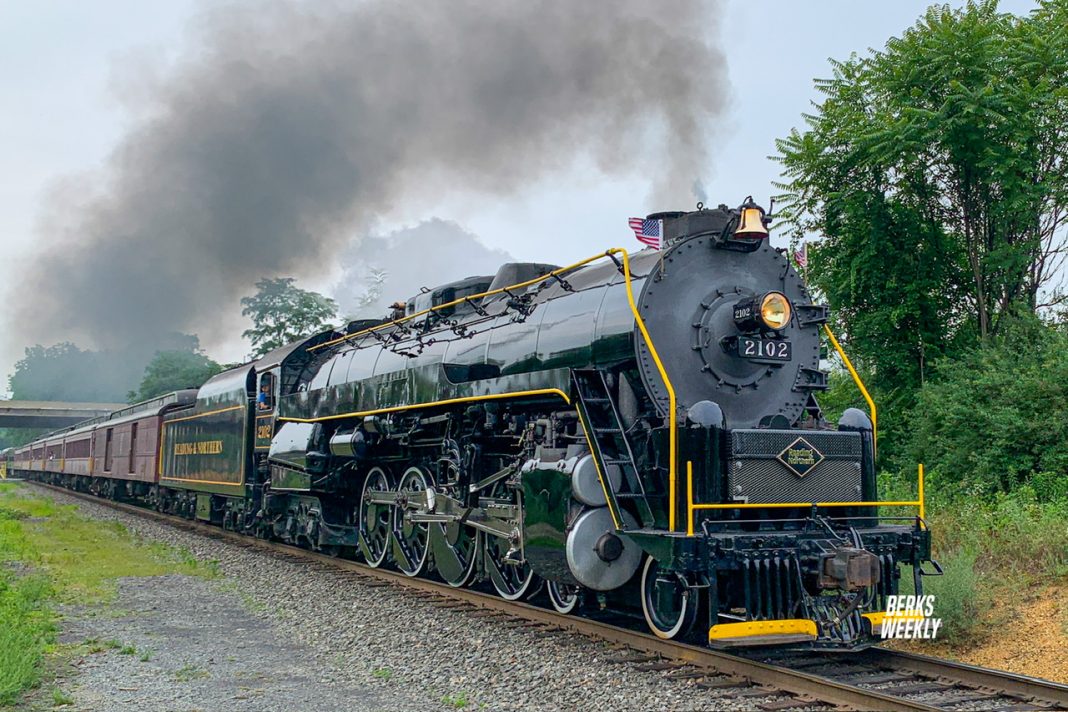 Reading & Northern #2102 steam locomotive draws passengers, spectators ...